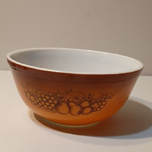 Pyrex | Dining | Pyrex Vintage Orange Fruit Pattern Bowl Old Orchard ...